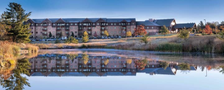 Glacier Canyon 3-bedroom Presidential - Baraboo, WI