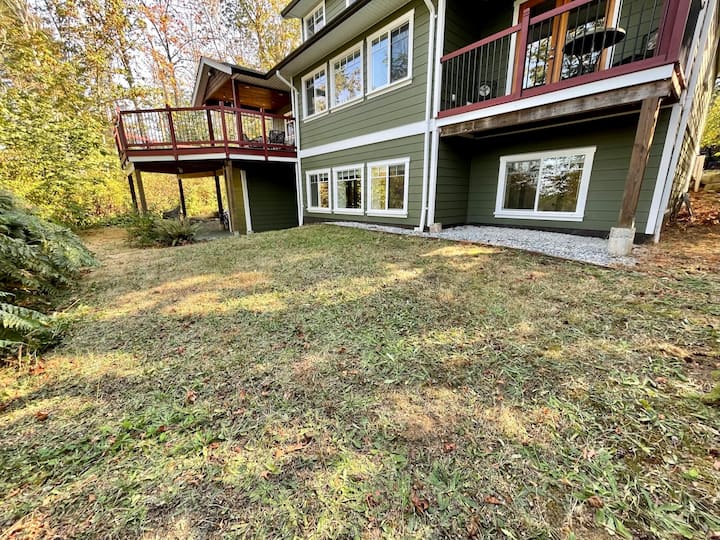 Bright Walk-out Suite In Cowichan Bay - Duncan