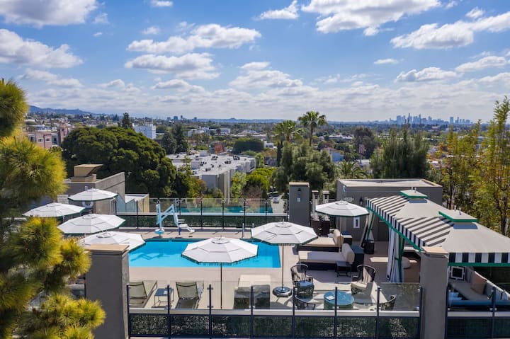 4 Los Angeles Rooftop Suite! Four Units With Pool! - Los Angeles, CA