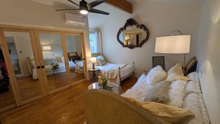 Garden Salon Retreat, Designer Suite Sonoma County - Rohnert Park, CA