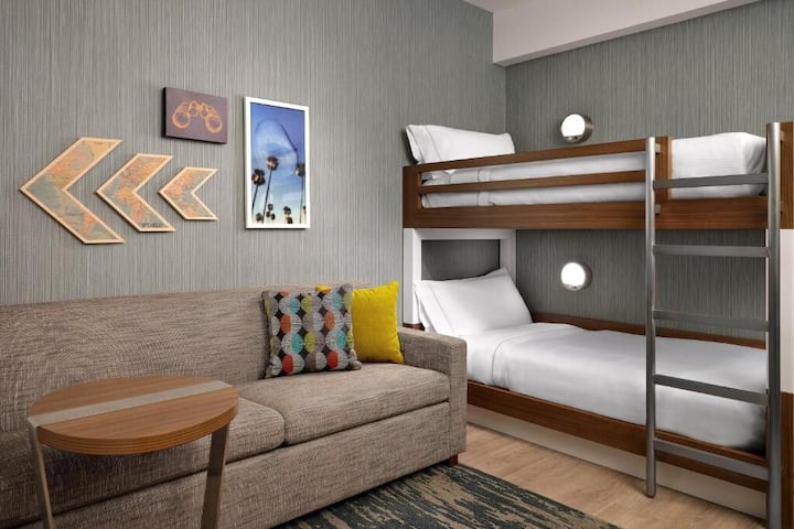Explore Anaheim | 3 Units W/ Kitchen & Pool Access - Anaheim, CA