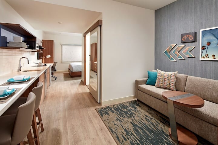 Family & Group Stay | Full Kitchen, Pool | 2 Units - Anaheim, CA
