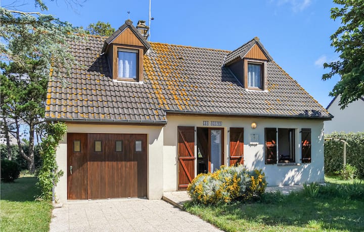 4 Bedroom Lovely Home In Pirou-plage - Pirou Plage