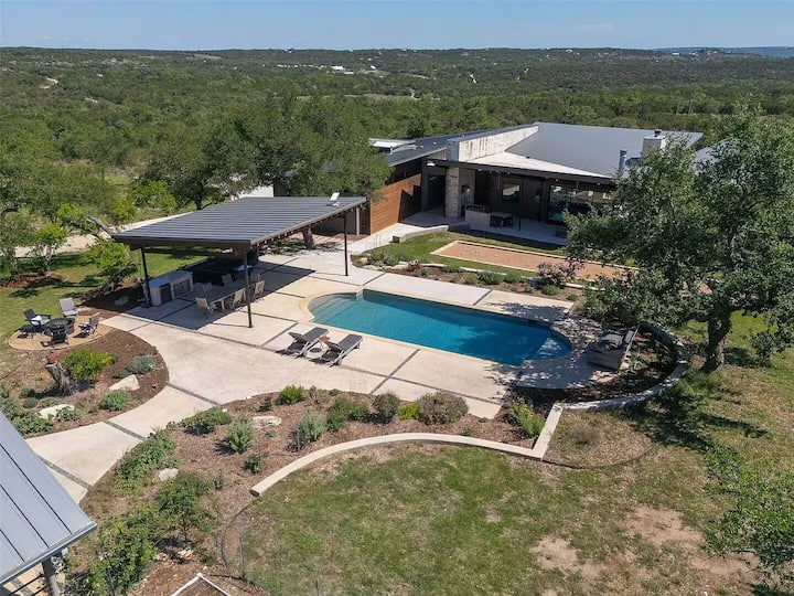 Luxury 26-acre Compound, W/ Pool & Amazing Views - Wimberley, TX