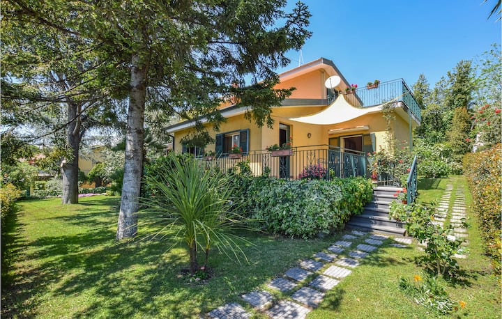 Amazing Apartment In Trecastagni With Wifi - Trecastagni
