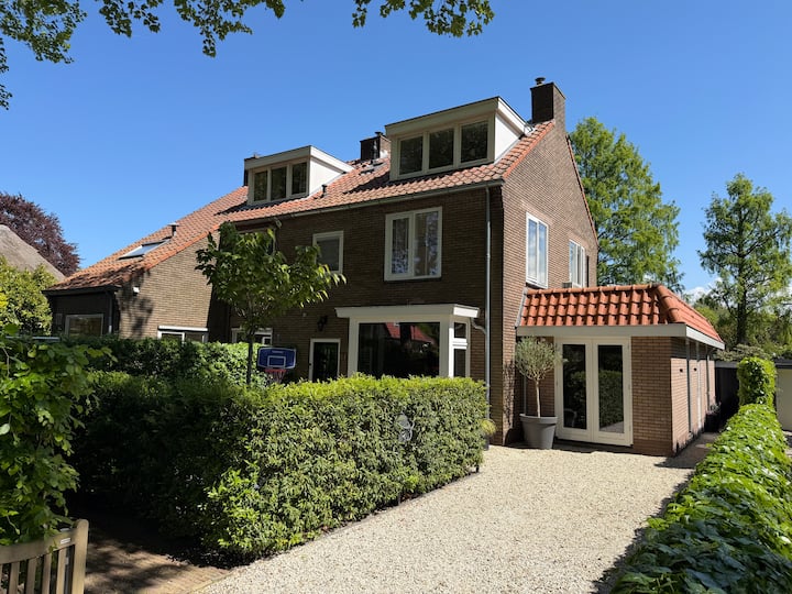 Ruim & Luxe Familiehuis In De Buurt Van Amsterdam - 부섬