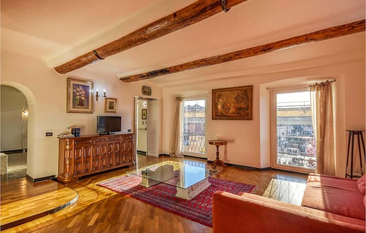 3 Bedroom Nice Apartment In Genova - Genoa