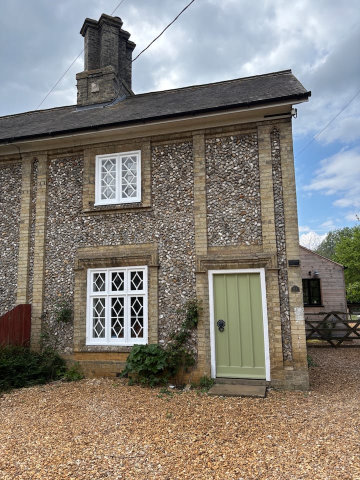Two Bedroomed Cottage In Walking Distance Of Pub - Swaffham