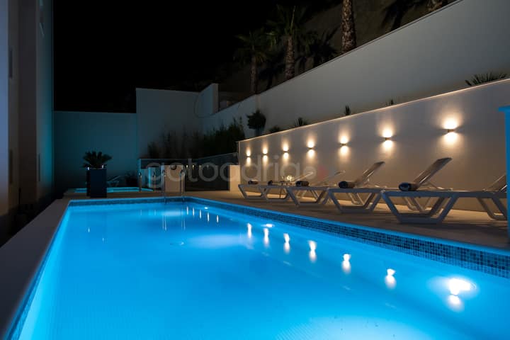 Apt In Villa-laapis-luxury Decorated-shared Pool - Tučepi