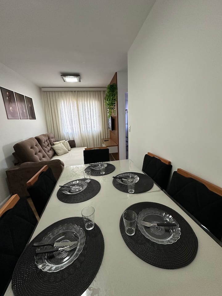 Apartamento - Com Netflix - Internet 600 Mega - Mogi das Cruzes