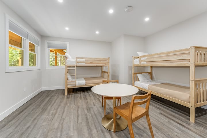 North Star Lodge Hotel Lodge With Shared Space - Whitefish, MT