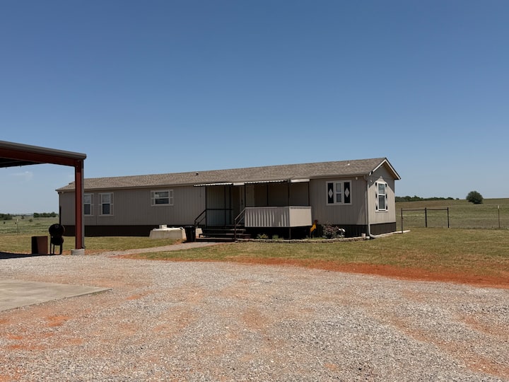 Western Ranch Escape - Crowder Lake, OK