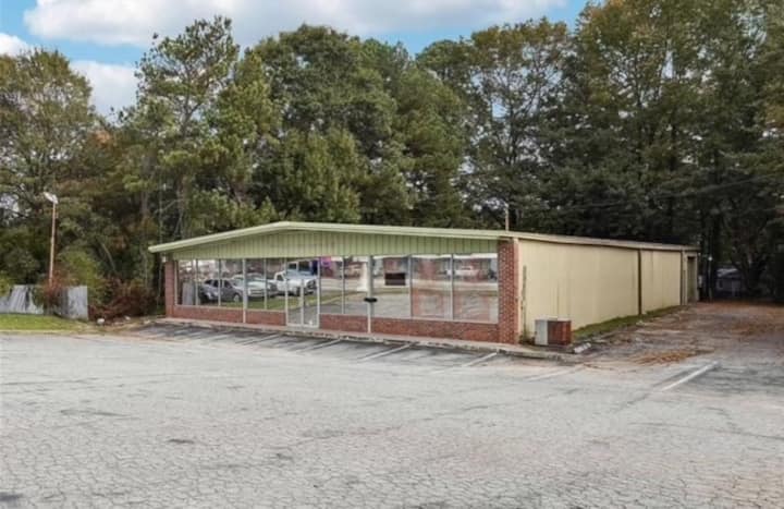 Multipurpose Space Not A House - Riverdale, GA