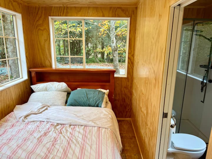 Country Cabin On Private & Secure Estate W/ Sauna - Clevedon