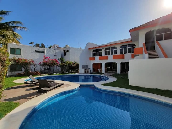 Casa Morena Vacacional - Manzanillo, Colima, Mexico