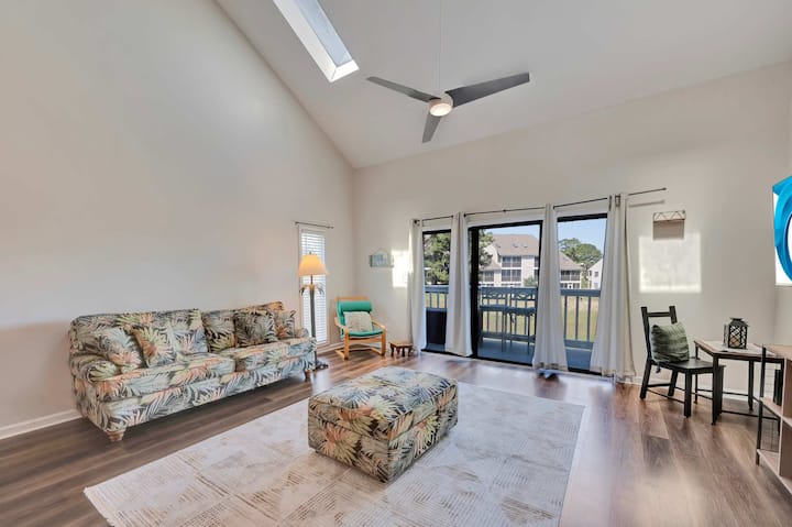 Relaxing Place To Stay, 2br, Golf Colony With Pool - Little River, SC