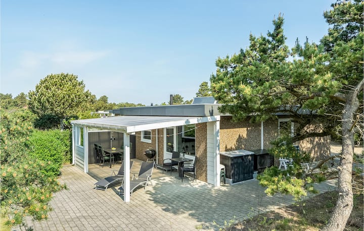 3 Bedroom Beautiful Home In Blåvand - Blåvand