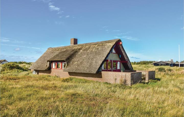 3 Bedroom Cozy Home In Ringkøbing - Ringkøbing