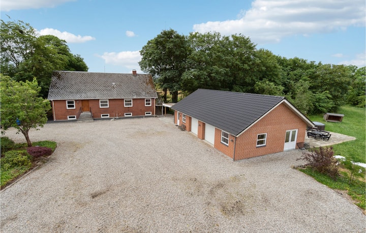 Lovely Home In Grindsted With Wifi - Billund