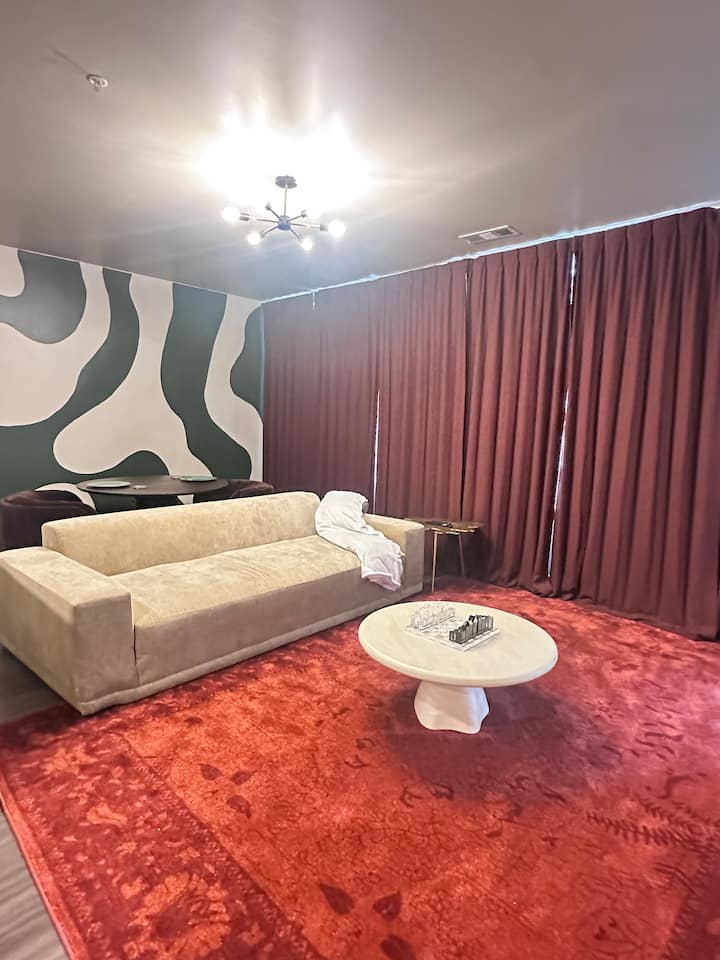 Retro-refined | Wfh Ready - Sandy Springs, GA