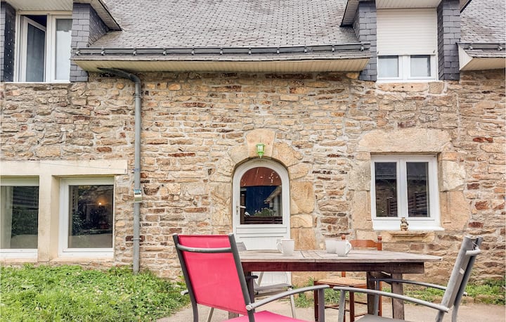 Beautiful Home In Pluvigner With Wifi - Languidic