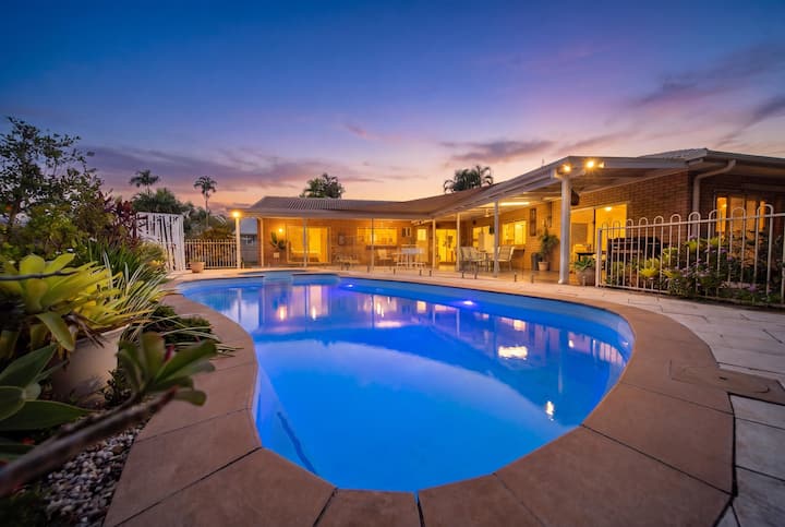 Family Oasis With Pool And Outdoor Entertaining - Townsville