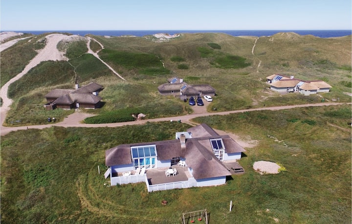 Beach Front Home In Hvide Sande With Sauna - Dinamarca