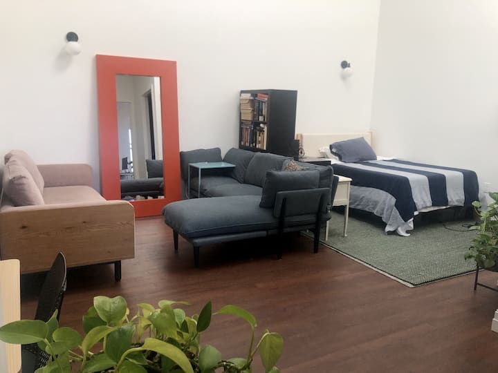 Private Downtown Oasis W/ Gym, Near Yale & Pizza! - New Haven, CT