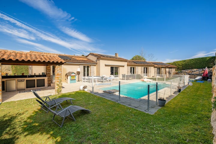 Eco-friendly Villa With Pool Near Valbonne - Grasse