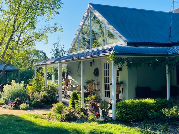 Beautiful Alpine Acreage, Southern Highlands - Hill Top