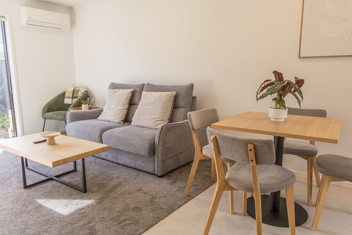 Modern 2br Townhouse In Fairfield - Porirua