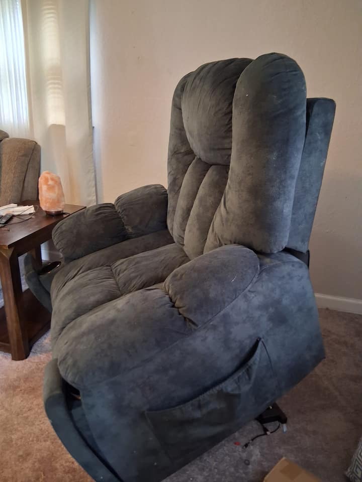 Small 3 Bedroom. Quite+cozy Pets, Long Term Stays - Carbondale, IL