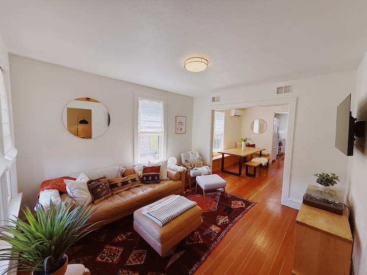 The Grand Fir Bungalow In Happy Valley - Bellingham, WA