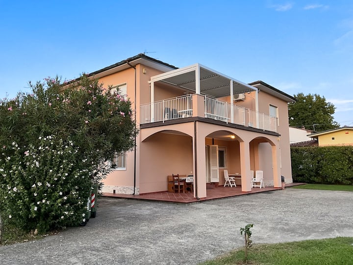 Elegante Appartamento In Villa Vicino Al Centro - Lucca