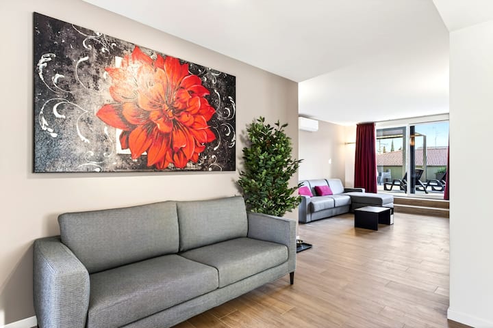 Garda Lake Nidesti Suite Apartment - With Solarium - Desenzano del Garda