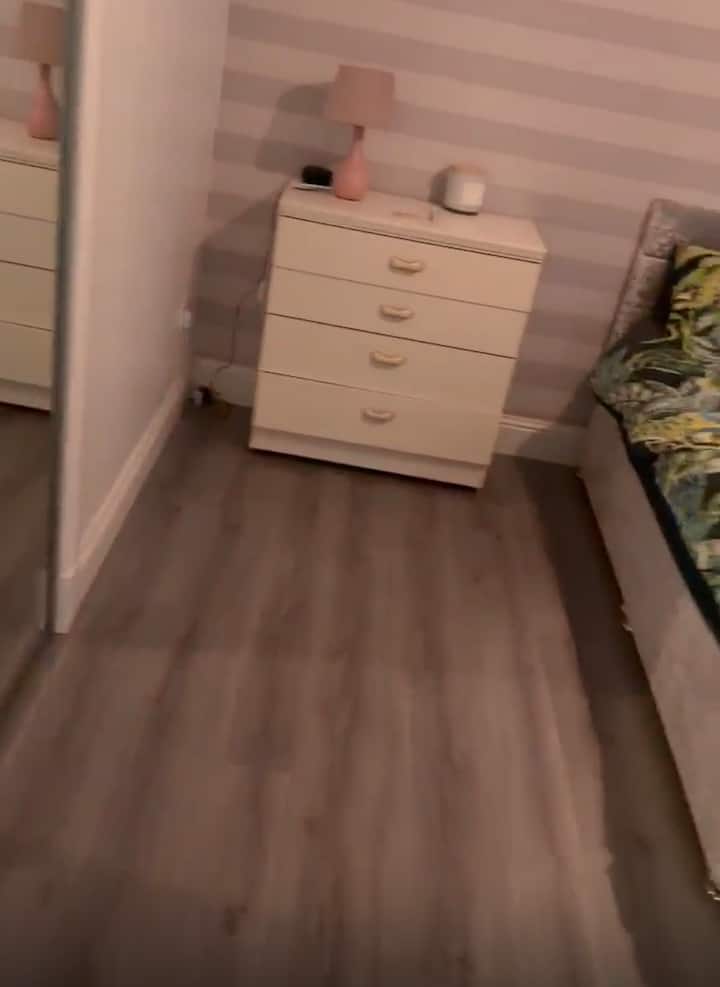 Private Double Room | 10 Mins To City Center - Glasgow