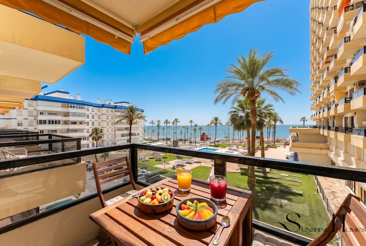 Beachfront Studio With Sea Views & Pools - Benalmádena