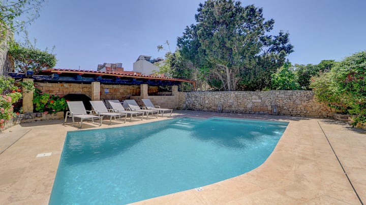 Wonderful Maltese Farmhouse With Private Pool - マルタ