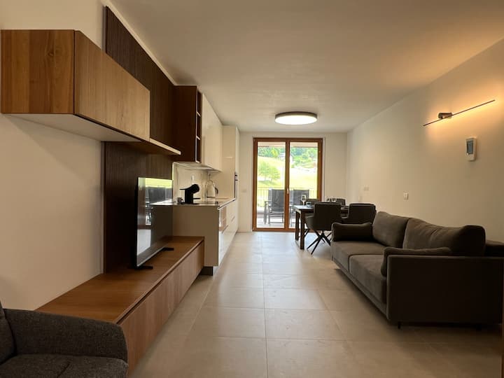 Costa Modern Suite, W/ Terrace And Parking Space - Folgaria