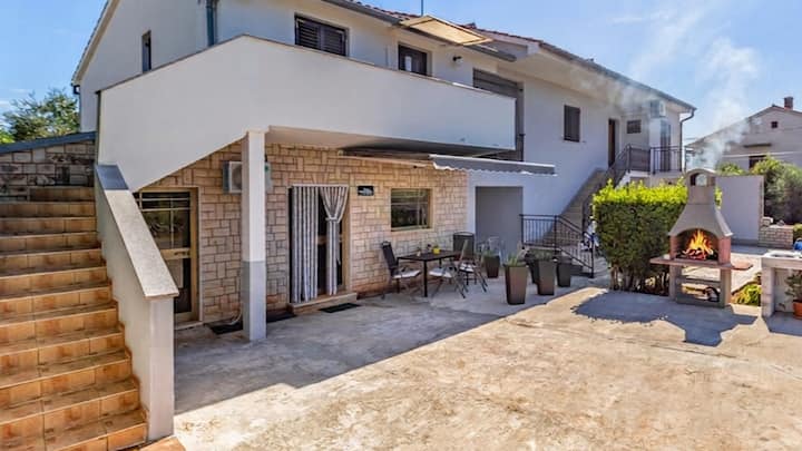 Apartment Fuzalo View By Villas Guide - Krnica