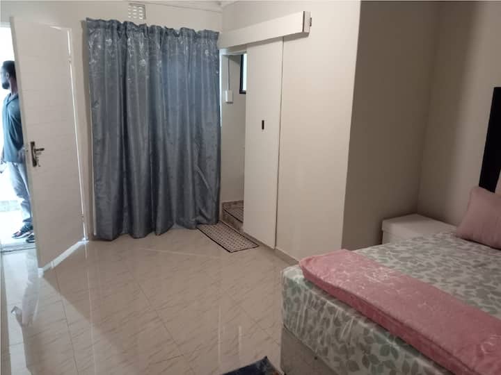 Retraite Luxueuse Dans Un Lodge à Ekurhuleni, Joha - Alberton