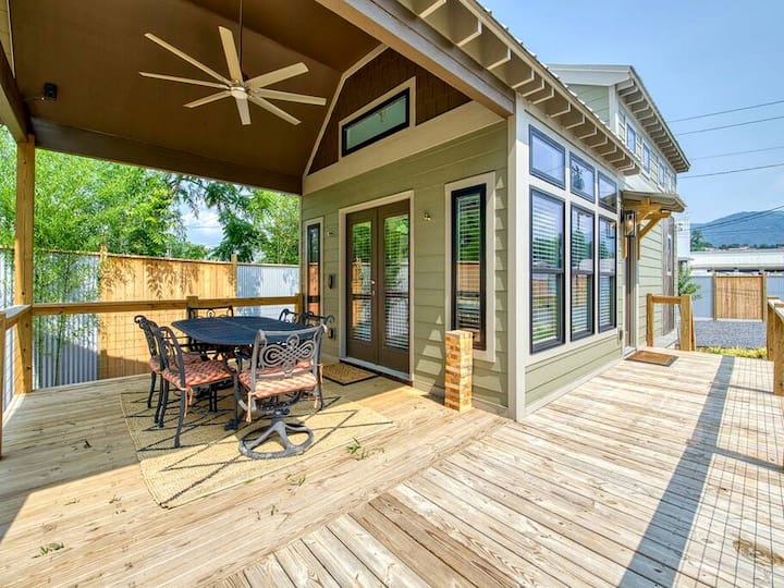 Adult-only Luxury Tiny House In Nc - Waynesville, NC