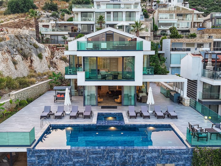 Kalkan’da Spa Ve Sinema Odalı Lüks Villa - Kalkan