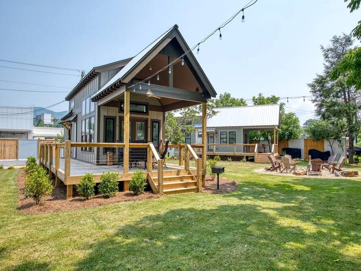 Modern Tiny House Retreat In North Carolina - Waynesville, NC