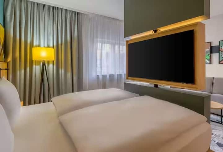 King Room With Pullout Sofa - Sindelfingen