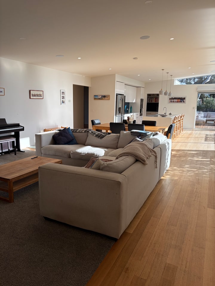 Relaxed Family Beach Stay - Primrose Sands
