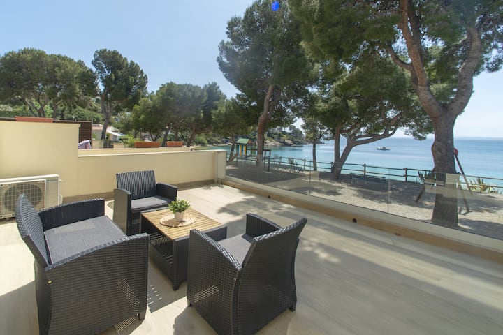 Ground Floor Beachfront Apartment In L’almadrava - Roses