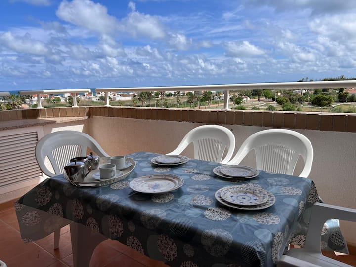 Bonita Casa De 2 Dorm Y 2 Baños Con Vistas Al Mar - Torreblanca