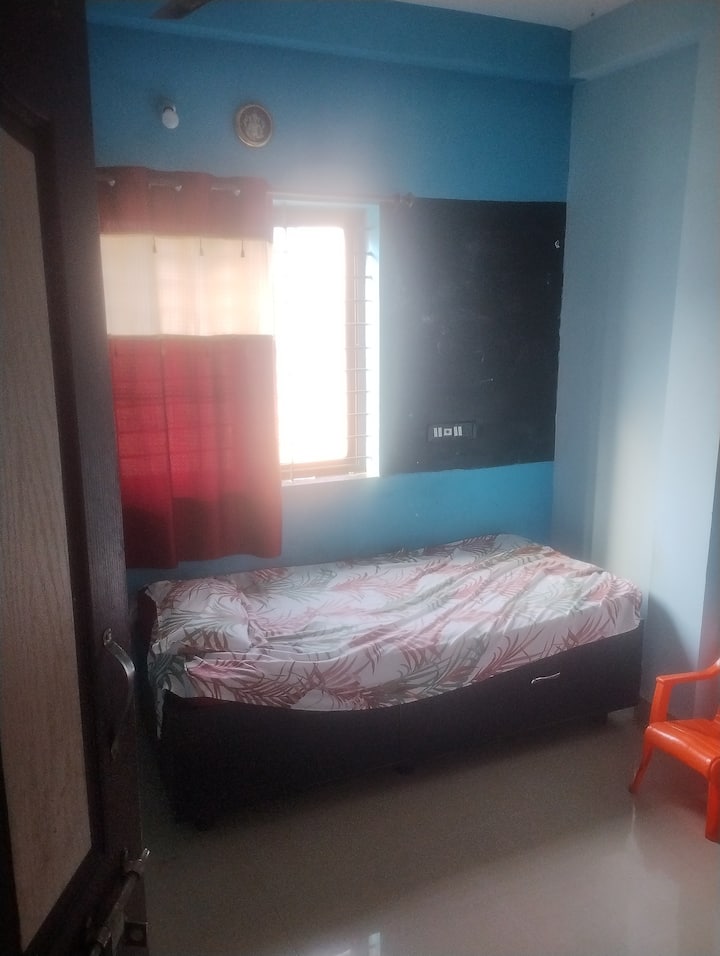 Cost Stay. You Get One Bedroom With Attached Bath - Hubli