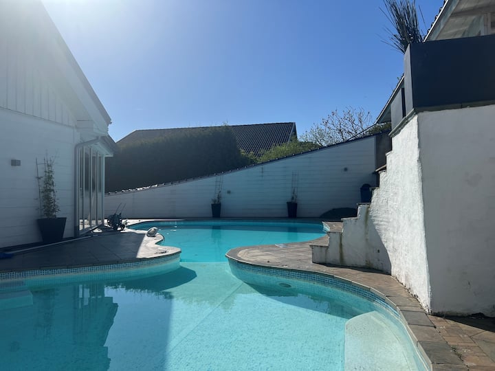 Large House With Pool And Nearby Ocean - Onsala